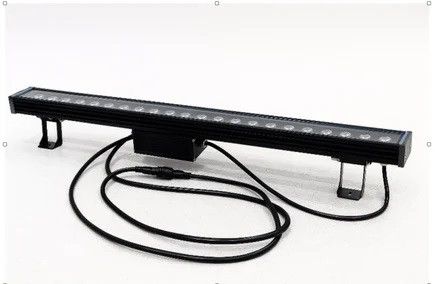 Worm White LED Linear Wall Washer Light at Rs 4200 in Surat - ID: 8259336
